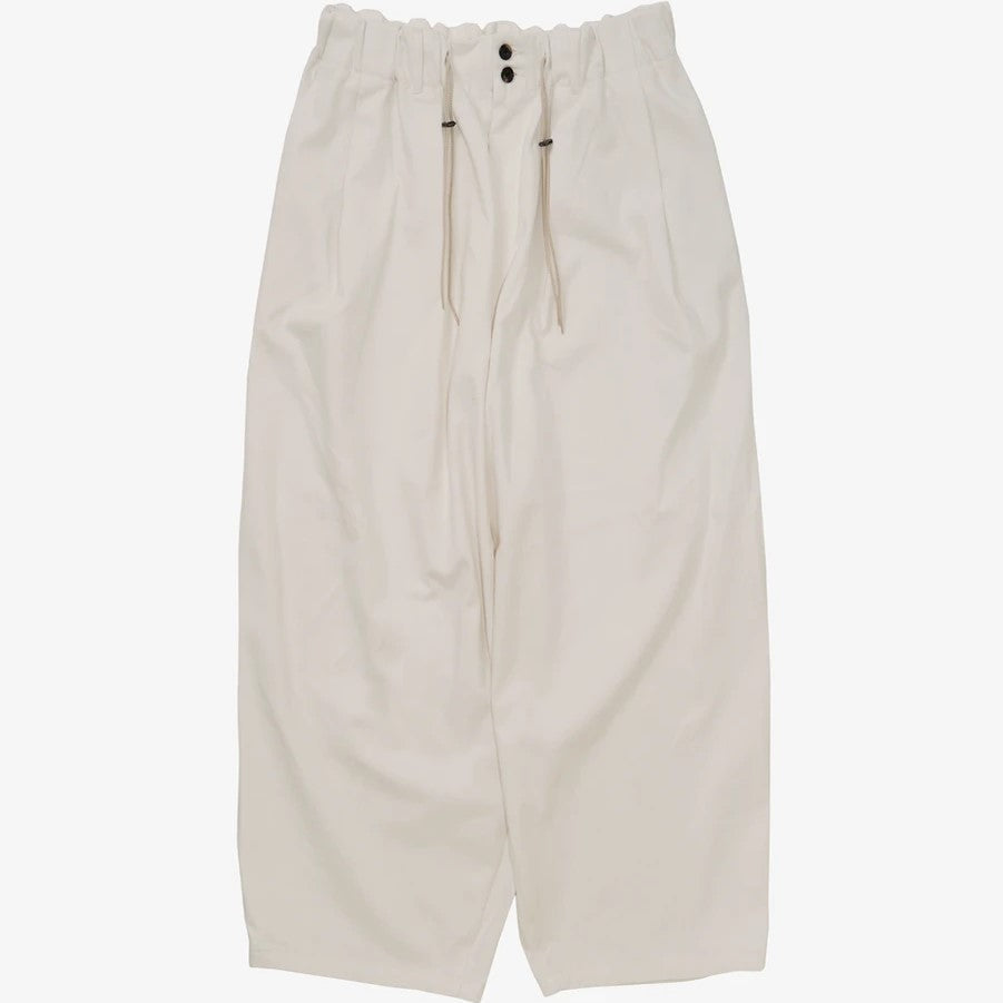 Sillage / circular pants white denim one wash – CASDAY / キャスデイ (casday.jp)